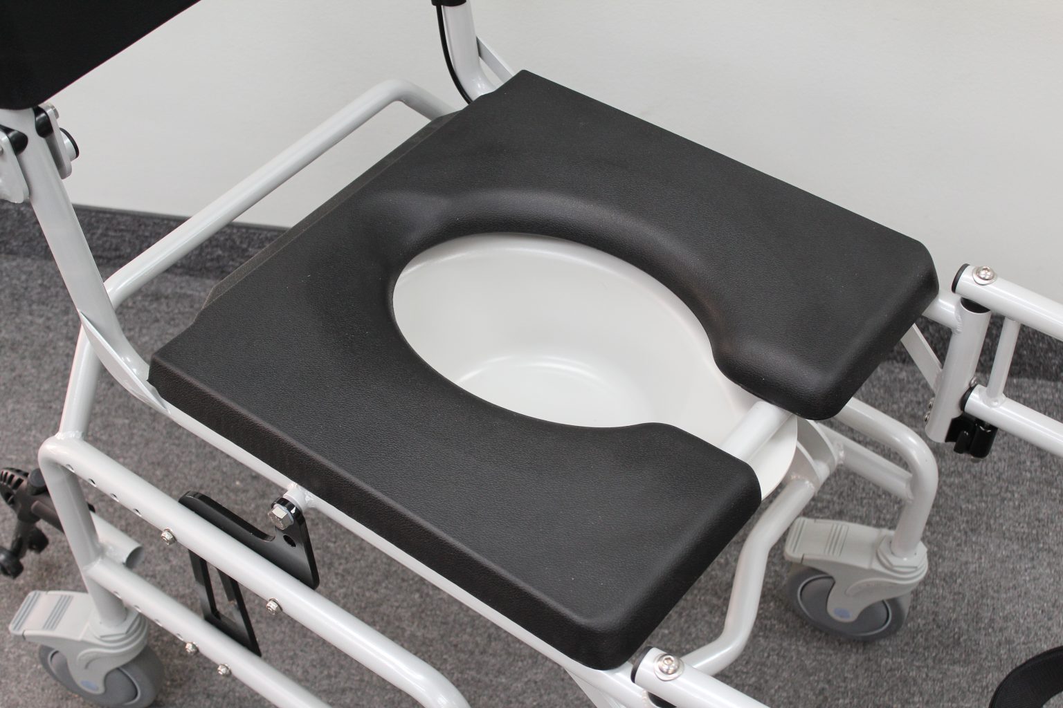 Commodes - Wheelchair Manufacturers in Canada | Wheelchair Canada
